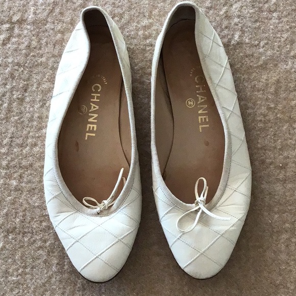 CHANEL | Shoes | Chanel Diamond Stitch Pattern Flats | Poshmark
